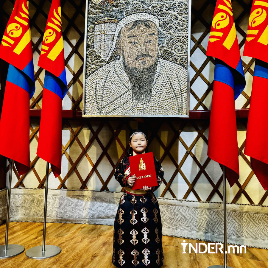 Дуучин Б.Бат-Энэрэлийн Бурхан ээж хэмээх шинэхэн дууны клип цацагджээ